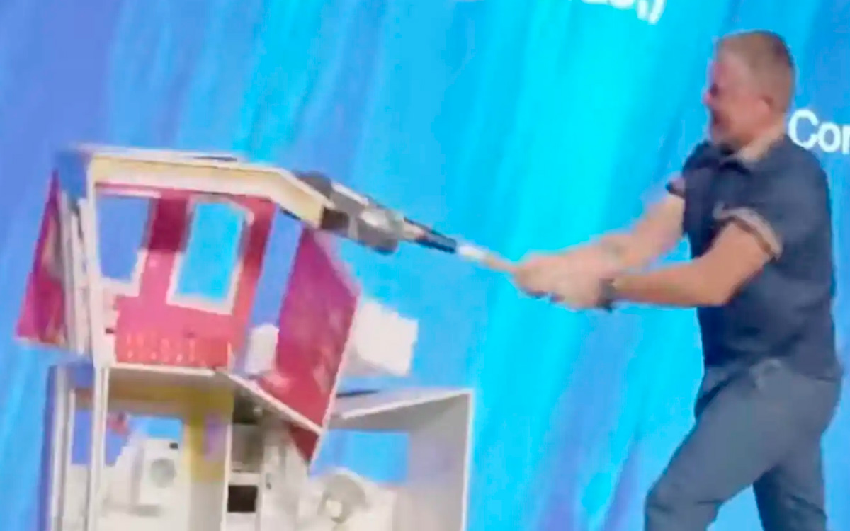 US Pastor smashes ‘EVIL’ Barbie House!