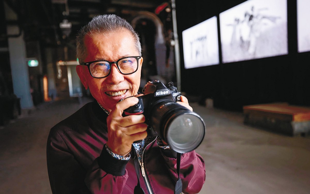 Photographer William Yang Receives Lifetime Achievement Award